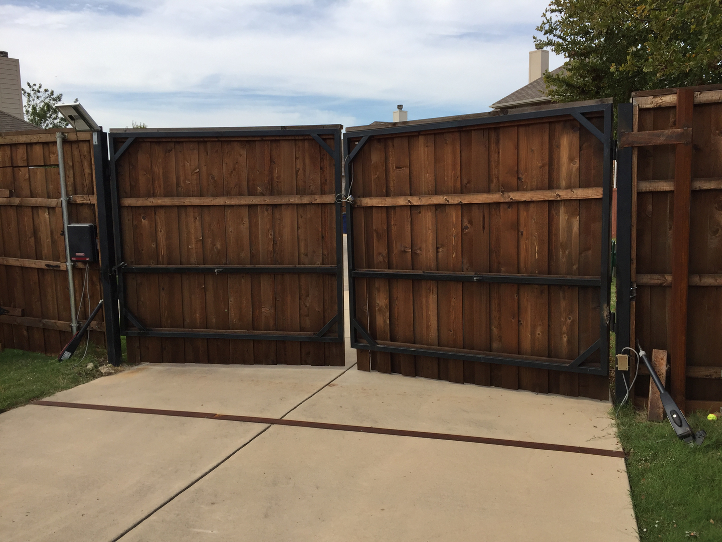 Driveway Gates 1 – Hancock Fence & Fabrication